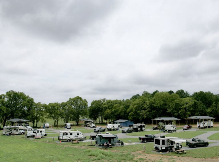 Stay - Blue Moon Campground